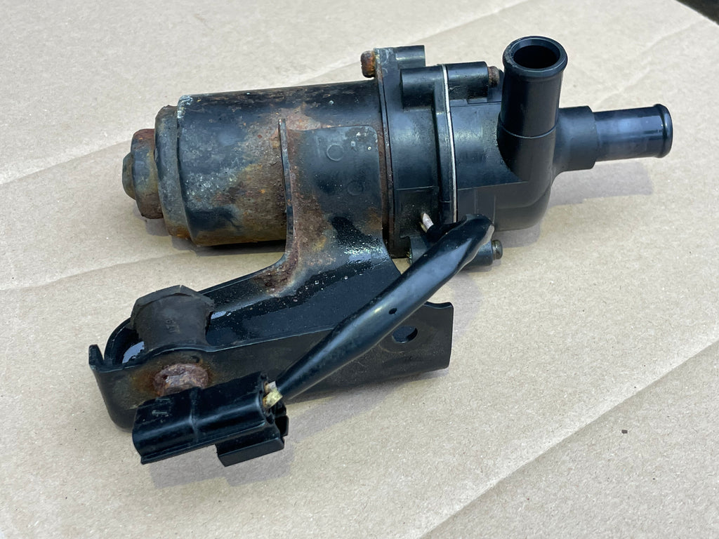 Jaguar X308 XJ8 Heater pump MNC6710AC by DENSO – Black Cherry Jaguar
