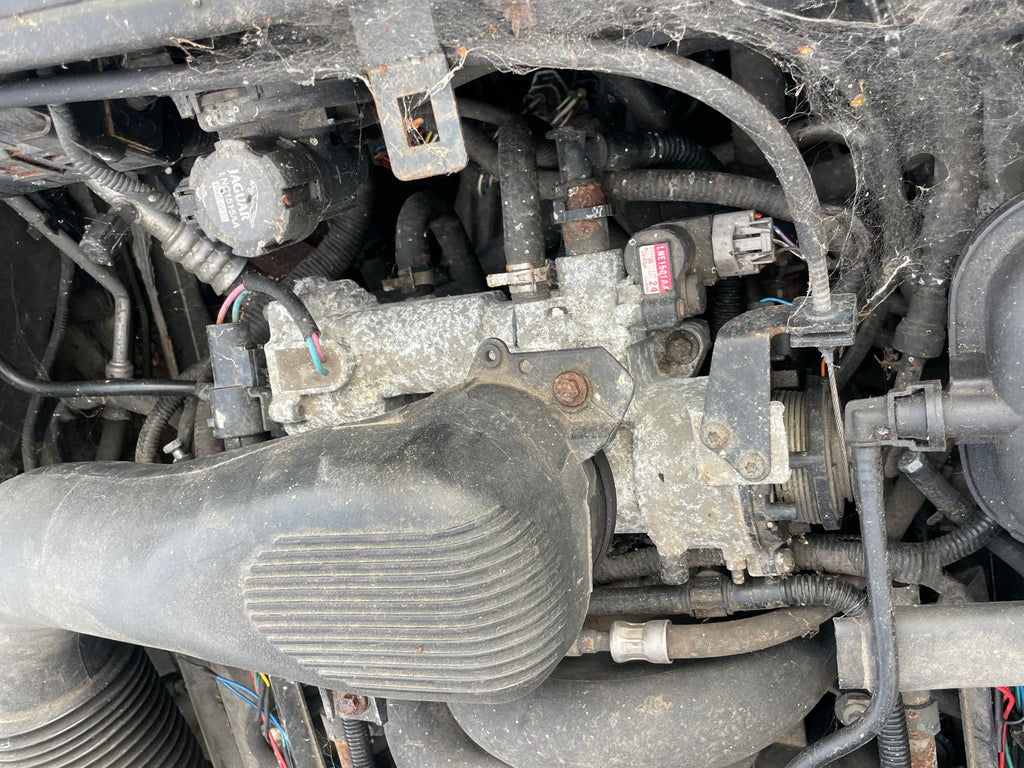 1999 Jaguar X308 XJ8 V8 3.2 ENGINE – Black Cherry Jaguar