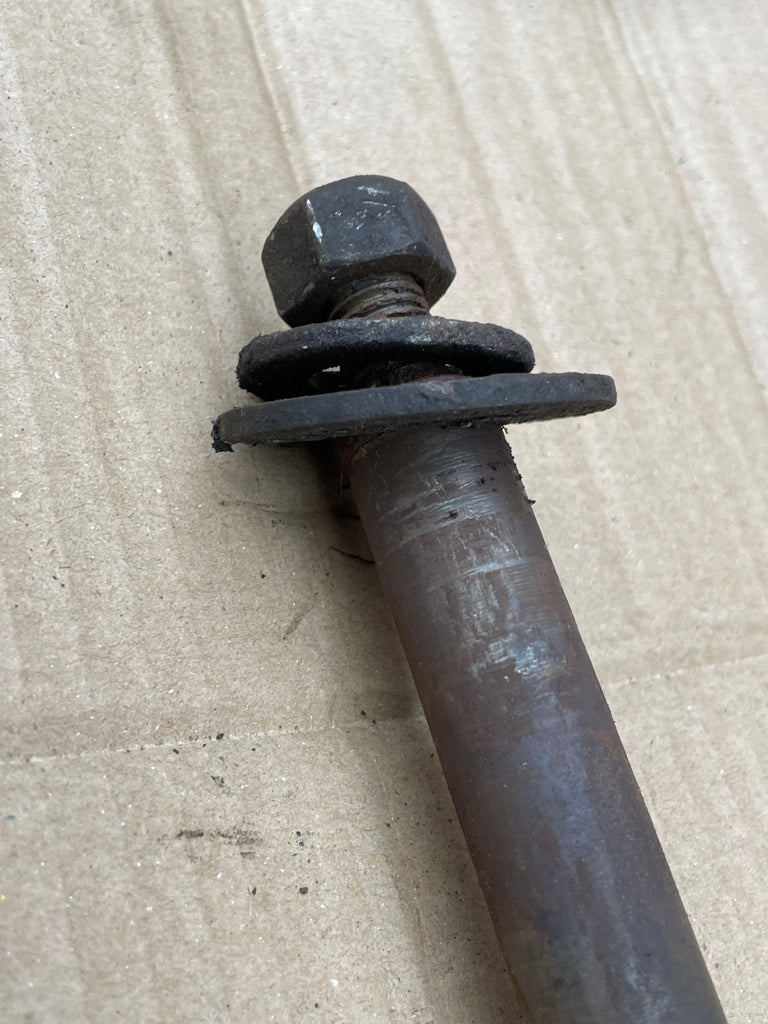 Jaguar XJ40 X300 XJ6 Front suspension Lower wishbone fulcrum bolt x1 J ...