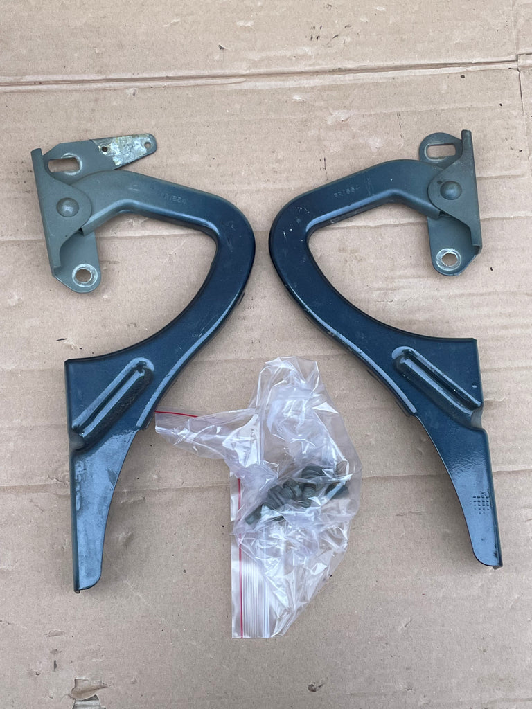 Daimler Jaguar XJ40 Trunk boot lid Hinge set – Black Cherry Jaguar