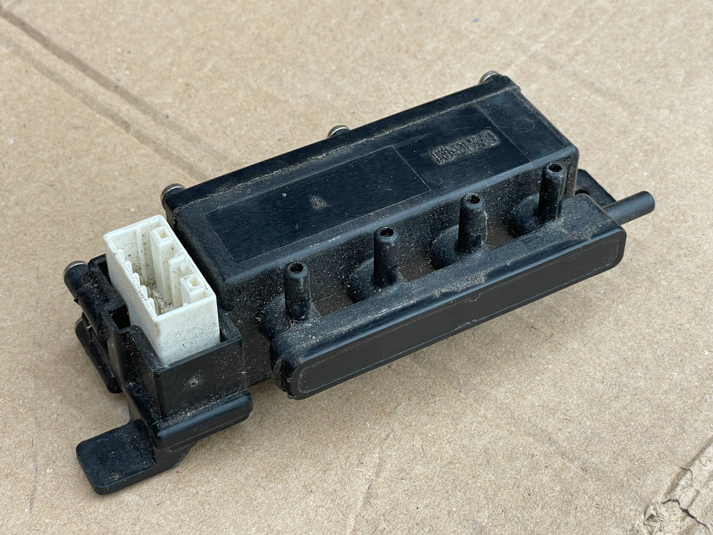 Jaguar XJ40 XJS 93-94 HVAC box a/c Heater vacuum 4 way solenoid valve ...