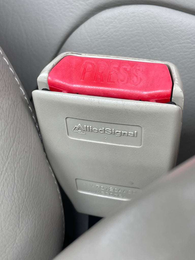 Daimler VDP Jaguar X300 seat belt belt Buckle OSF drivers Front Oatmea ...