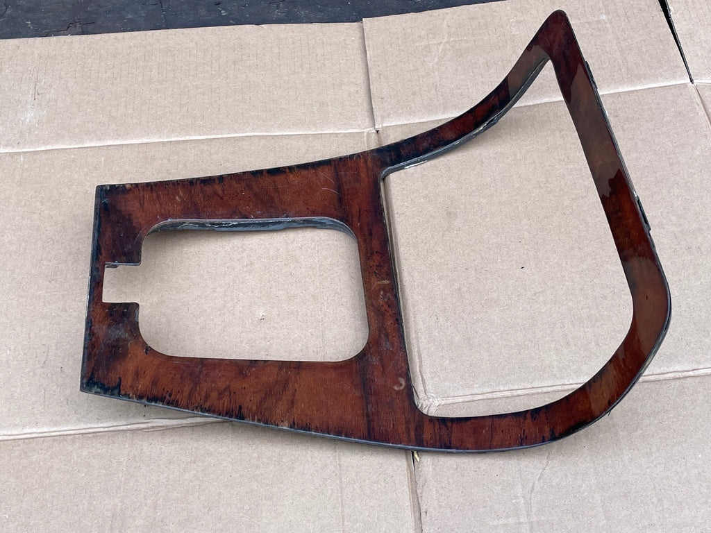 Daimler Jaguar XJ40 Walnut Ski slope centre console veneer – Black ...