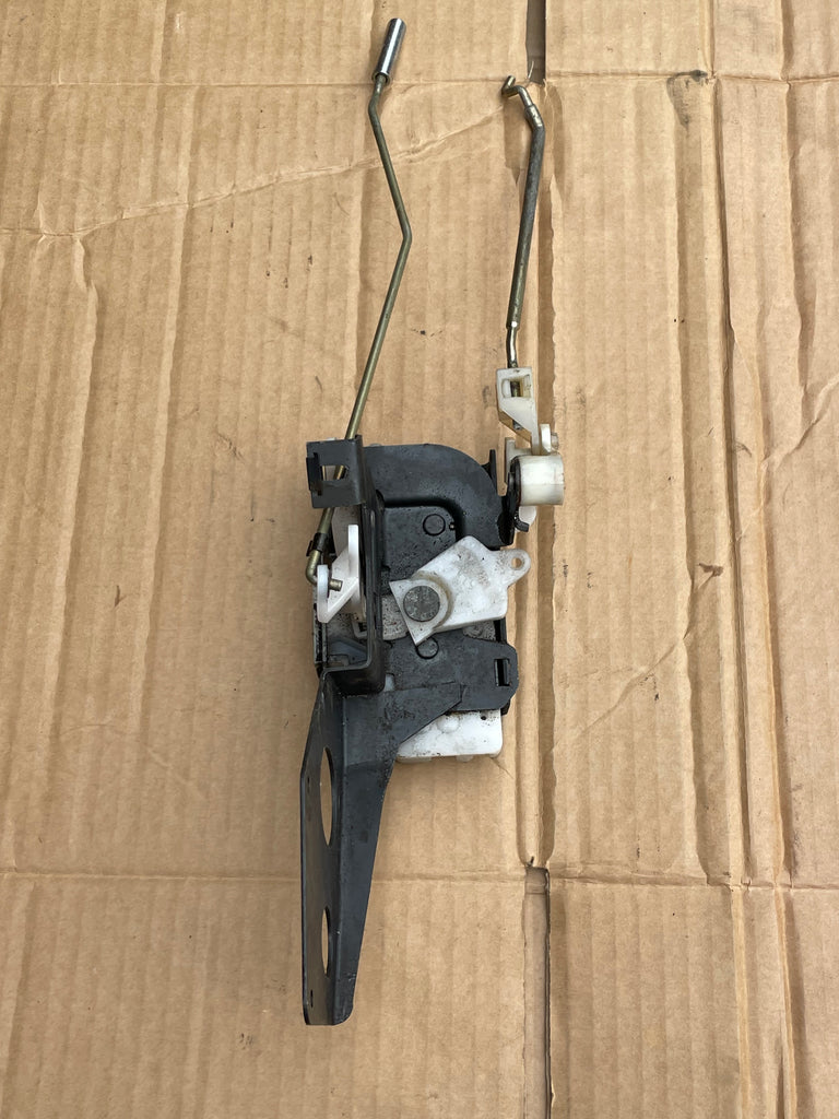 Jaguar XJ40 91-94 latch mechanism left front Door – Black Cherry Jaguar