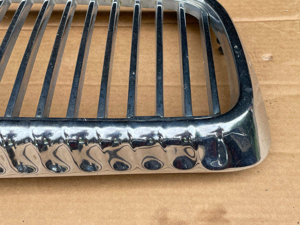 Daimler JAGUAR XJ40 Fluted Front Radiator Grill VGC – Black Cherry Jaguar