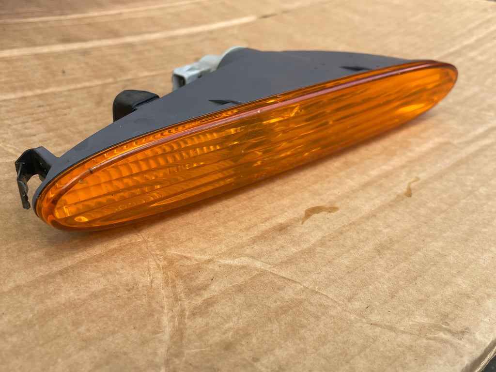 Daimler Jaguar X308 XJ8 Front Indicator repeater turn signal Right SID ...