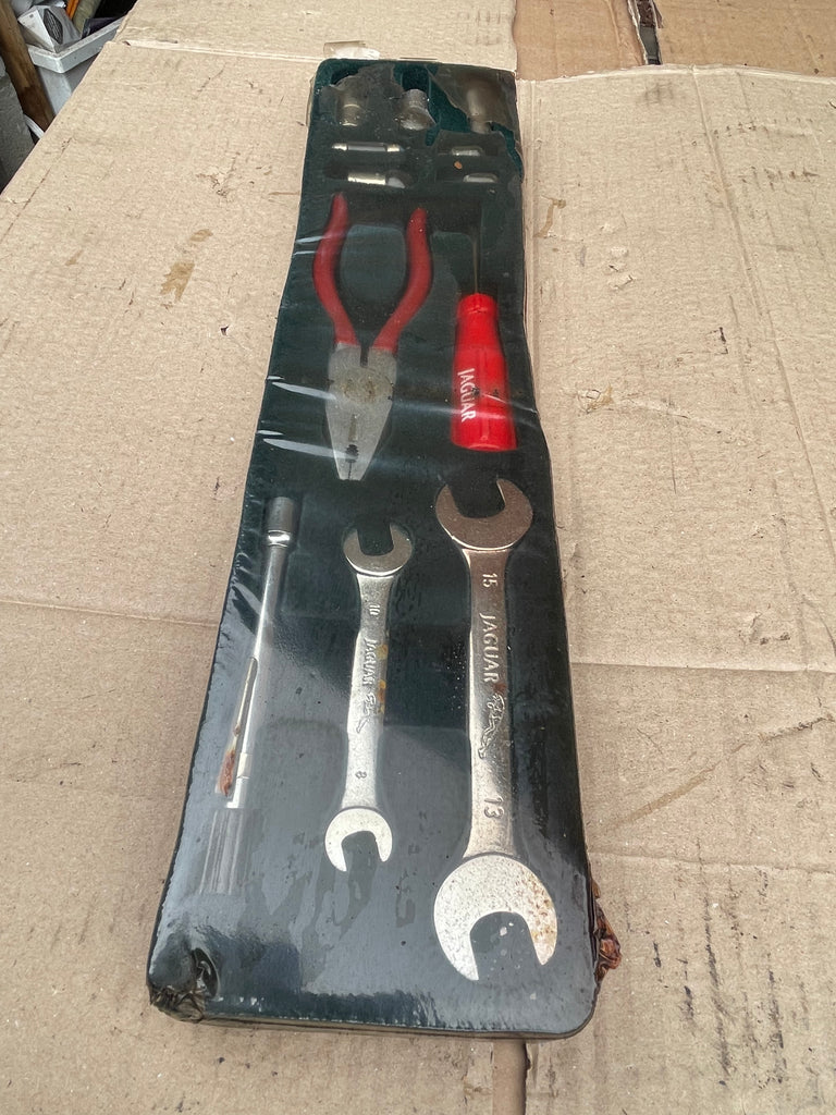 Daimler Jaguar X300 under bonnet Tool box Kit – Black Cherry Jaguar