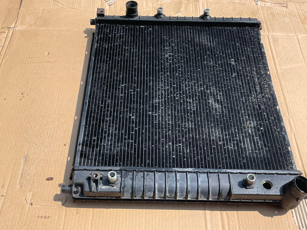 Jaguar XJ40 1993 only radiator using push fit oil cooler connections ...