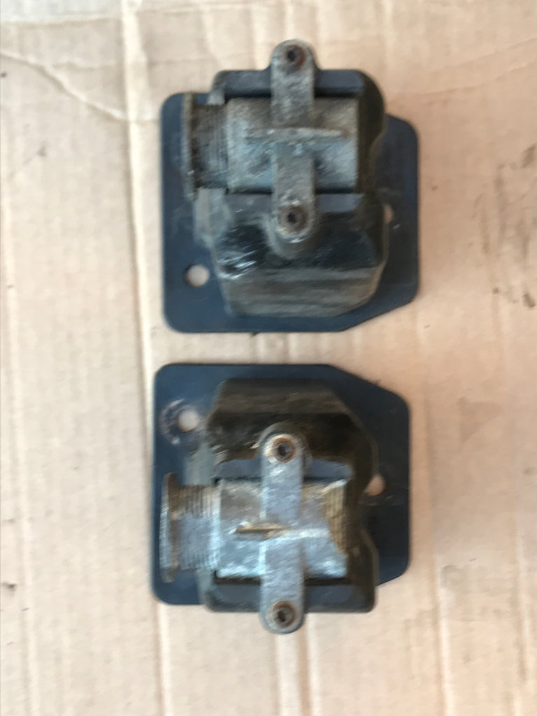 Daimler Jaguar X308 X300 front bumper mounts – Black Cherry Jaguar