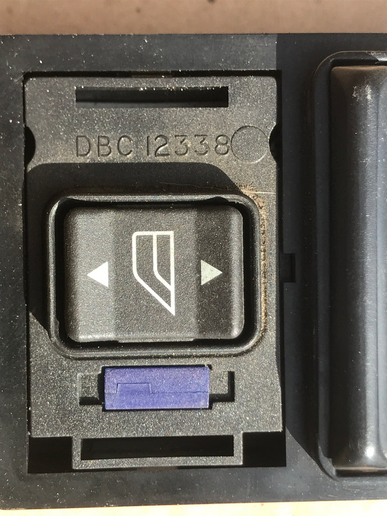 Jaguar XJ40 X300 Window Switch RH rear Side – Black Cherry Jaguar