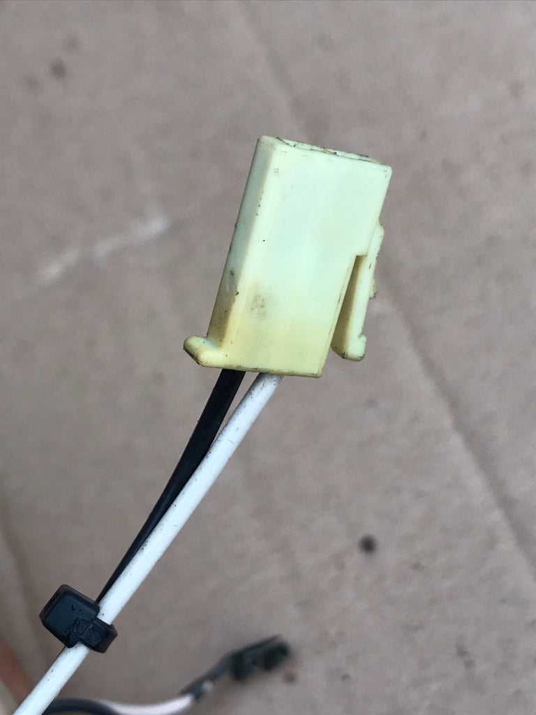 Daimler Jaguar XJ40 XJ6 submerged Fuel pump housing power feed cable 9 ...