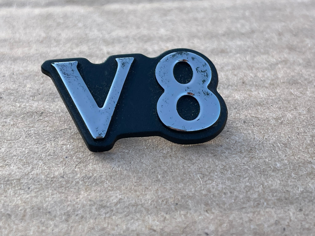 Jaguar X308 XJ8 v8 B post Badge – Black Cherry Jaguar