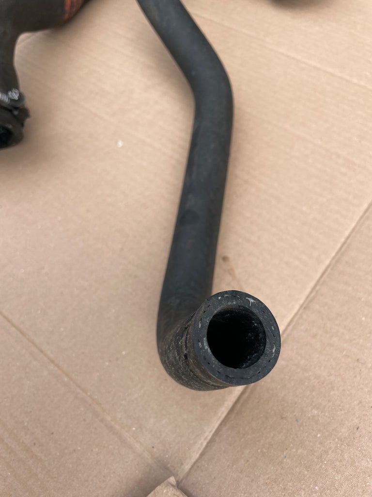 Daimler Jaguar XJ81 XJ40 6.0 V12 Coolant Hose Pipe CCC5151 – Black ...