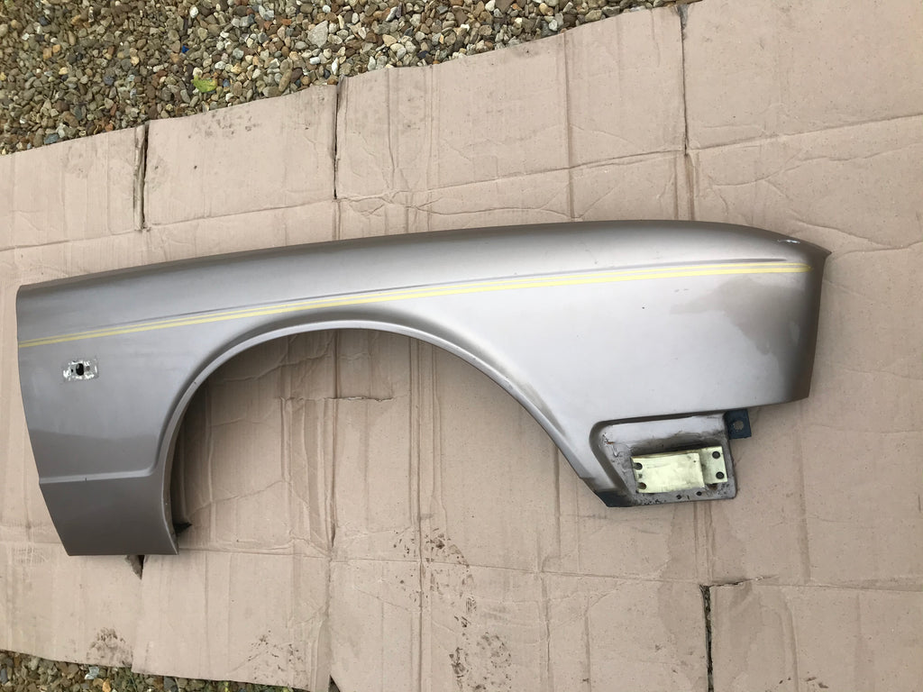 Jaguar XJ40 86-90 Models Fender Wing RH RIGHT OS Oyster Gold metallic ...
