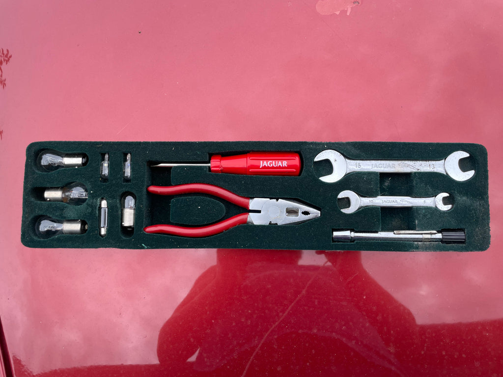 Daimler Jaguar X300 under bonnet Tool box Kit – Black Cherry Jaguar