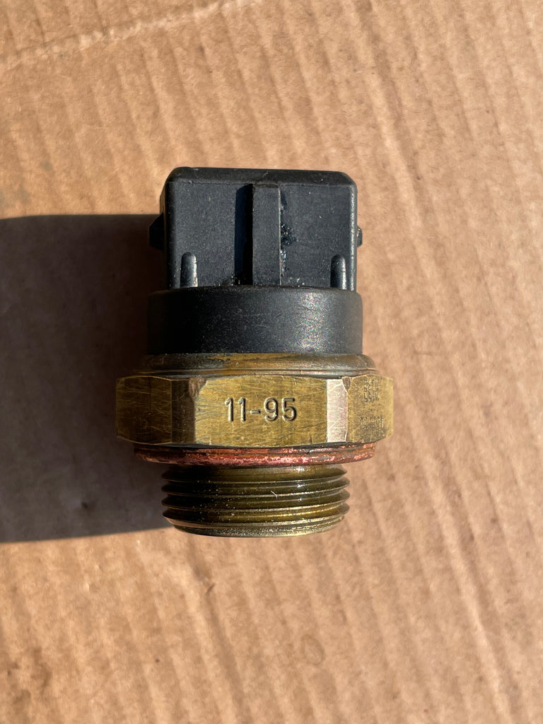 Jaguar XJ40 X300 Radiator Fan Thermal Switch – Black Cherry Jaguar