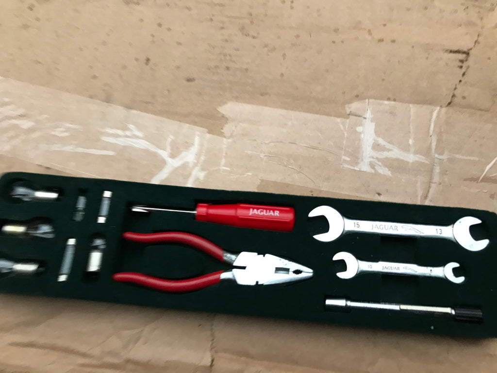 Daimler Jaguar X300 under bonnet Tool box Kit – Black Cherry Jaguar