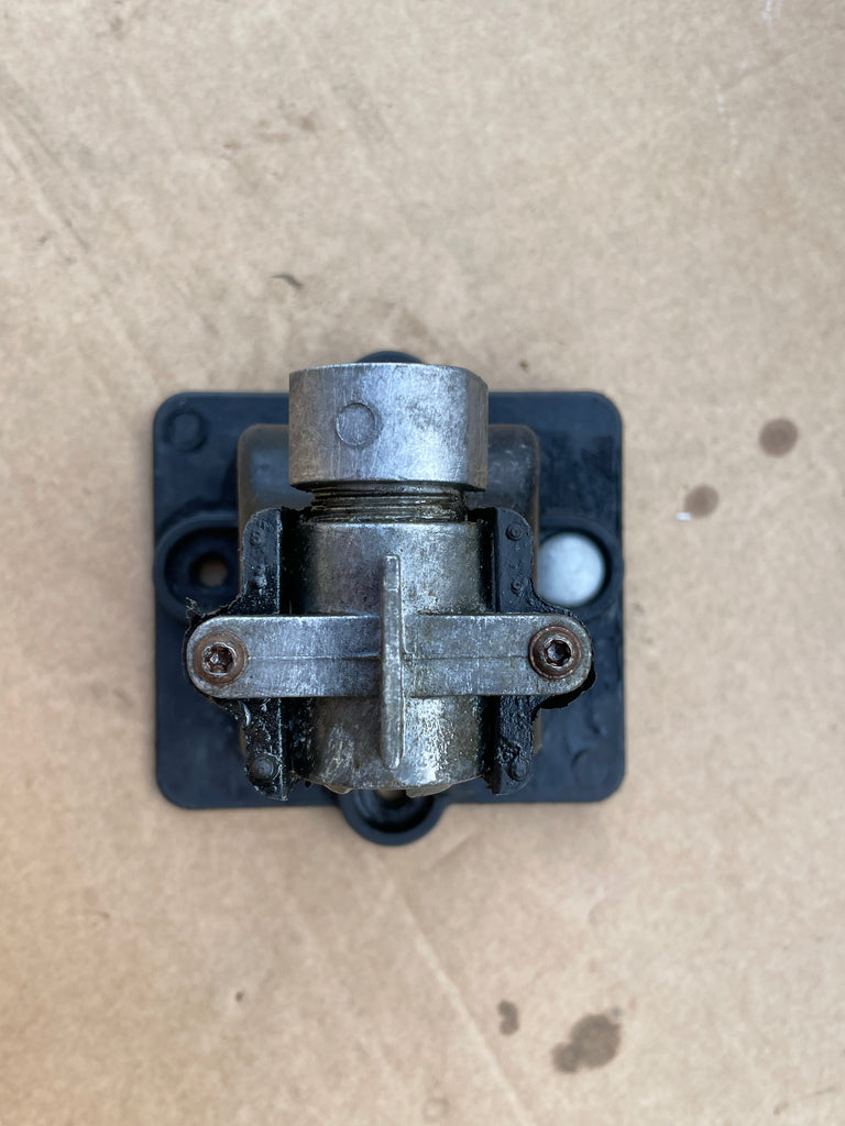 Jaguar X300 X308 rear bumper mount x1 HNG6567AA – Black Cherry Jaguar