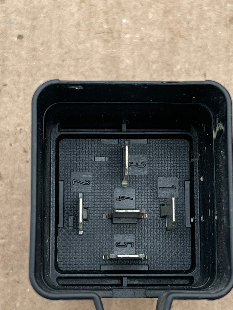 Jaguar X300 X308 Multifunction Relay – Black Cherry Jaguar