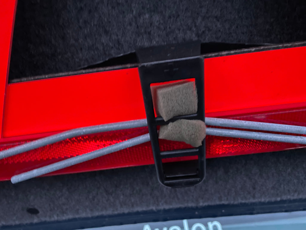 Jaguar X308 X300 X308 XJ6 Boot Mounted Emergency Warning Triangle ...