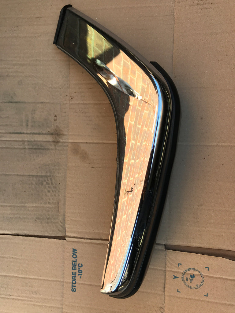 Jaguar XJS RH Front bumper side & Chrome – Black Cherry Jaguar