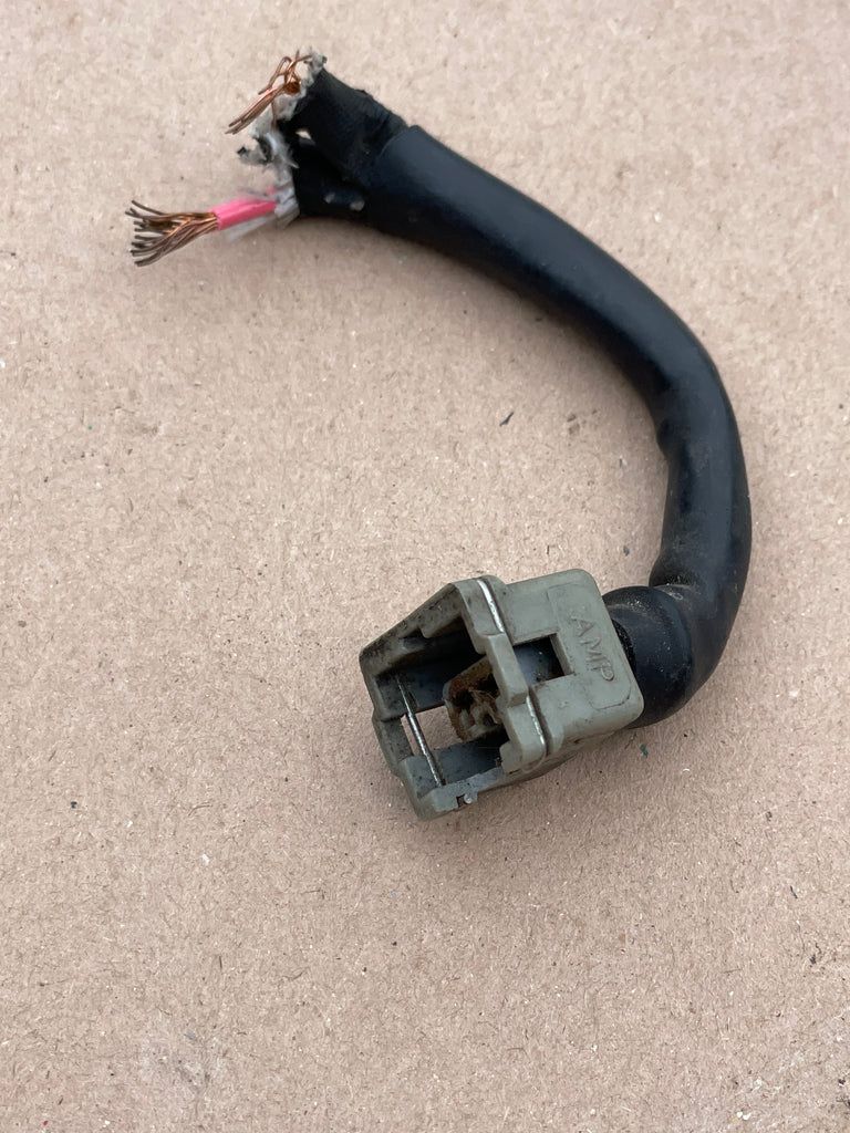 Daimler Jaguar XJ40 connector plug for fuel injectors & Coolant Temper ...