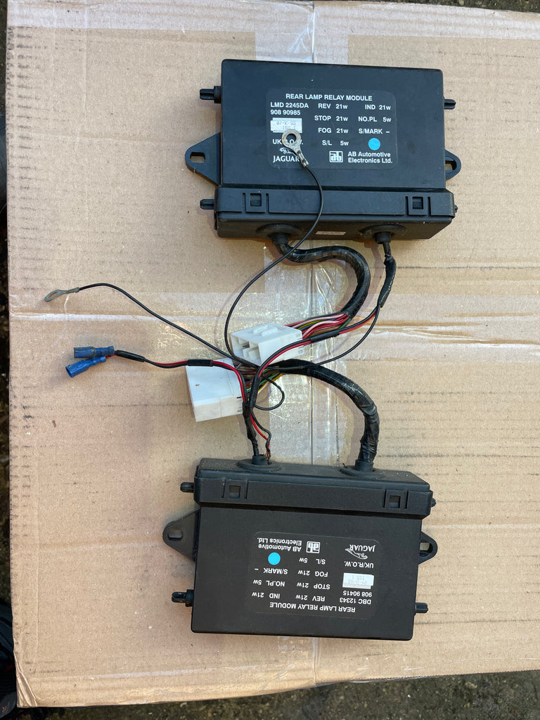 Jaguar XJ40 Rear Lamp Bulb Failure Modules BFM 93-94 DBC12343 – Black ...