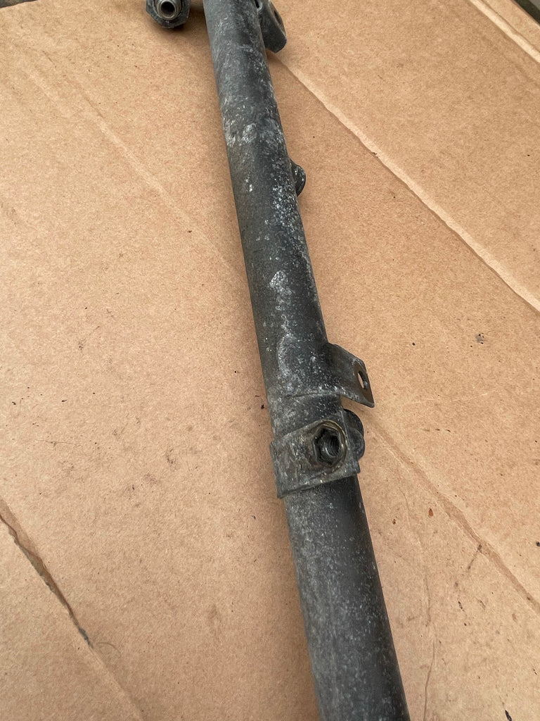 Daimler Jaguar 3.2 3.6 4.0 XJ40 X300 XJS Fuel rail – Black Cherry Jaguar