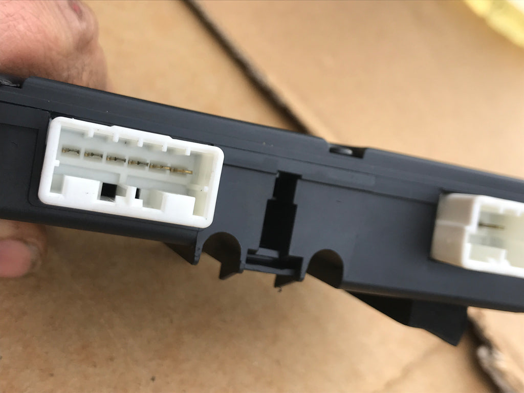 Jaguar Daimler X300 X308 sunroof control module ECU – Black Cherry Jaguar