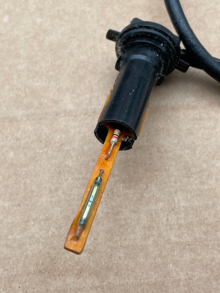 Jaguar XJ40 low coolant level sensor 90-94MY DBC5546 – Black Cherry Jaguar